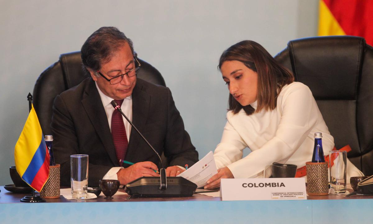 Presidente posesionó a Laura Sarabia como nueva Directora del DAPRE ...